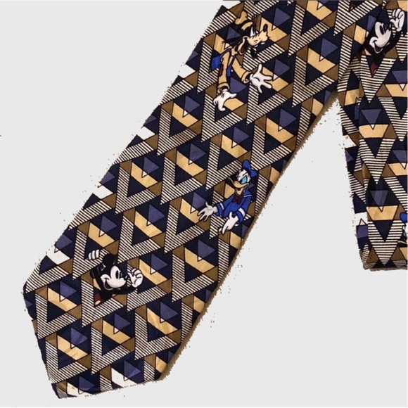 Disney | Accessories | Vintage Disney Mickey Donald Goofy Silk Pattern ...